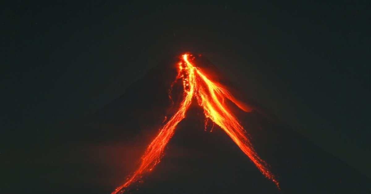 Over 100 more evacuated centers as Mayon volcano in Philippines Over 100 more evacuated centers as Mayon volcano in Philippines