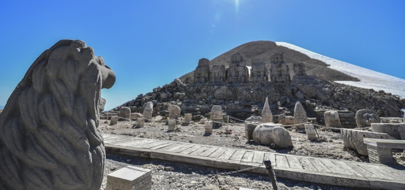 Four seasons at once on top of Mount Nemrud - anews