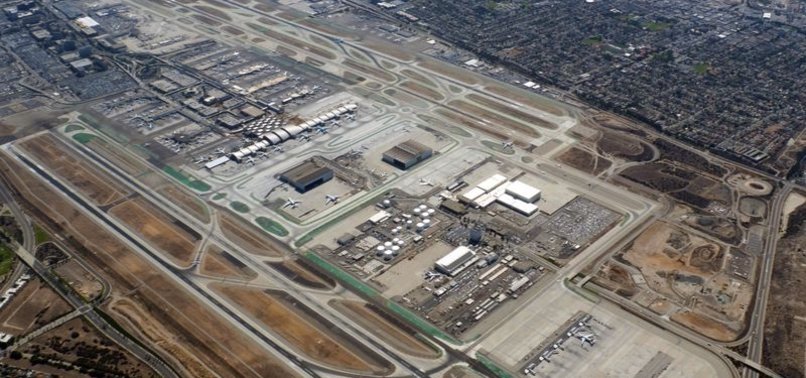 Plane-bus collide at LA airport, sending 4 to the hospital Plane-bus collide at LA airport, sending 4 to the hospital